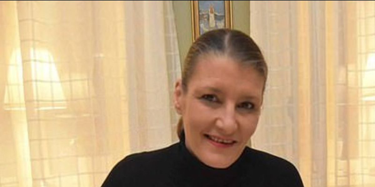Isabel har ledt efter sin far i 30 år: Så finder hun et billede som ...