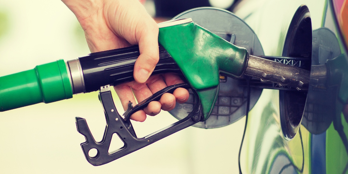 Så meget stiger priserne på diesel og benzin i 2025: Det betyder det ...